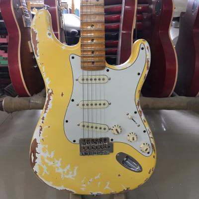 China Handmade Aged ST Electric Guitar with Maple Scalloped Fingerboard 21 Frets Alder Body for sale