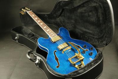 China Blue Quilted Maple Top Hollow Body Electric Guitar 22 Fret 6 String Basswood Body Rosewood Fingerboard for sale