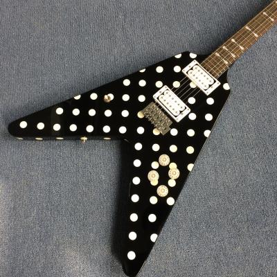 China Custom V Style Electric Guitar Mahogany Body Rosewood Fingerboard 22 Fret Chrome Hardware for sale