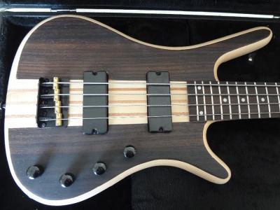 China 4 String Electric Bass Guitar Mahogany Body Maple Fingerboard 22 Frets OEM Custom for sale
