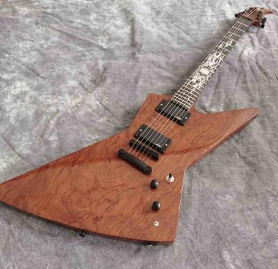 China Custom Electric Guitar Brown Maple Body Rosewood Fingerboard 22 Frets Black Hardware for sale