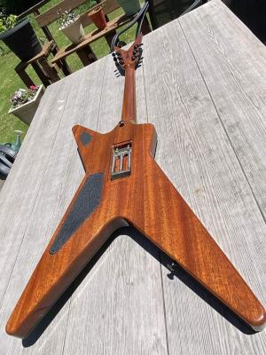 China Custom Flamed Maple Top Electric Guitar with Floyd Rose Tremolo 22 Fret Mahogany Body for sale
