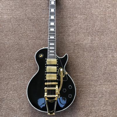 China Custom Electric Guitar Mahogany Body Rosewood Fingerboard 22 Fret Gold Hardware Bigsby Tremolo for sale