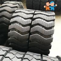 China 20 Plyrating Wheels Tubeless Tire 1750mm Coverall Diameter Engineering Tires 23.5-25 for sale