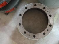 China Shacman Truck Rear Brake Drum Iron Material Howo F3000 Strong Power for sale