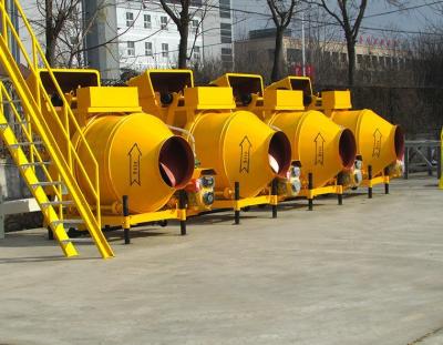 China High Efficiency JZR Diesel Concrete Mixer 2/4 Tires For Remote Construction Sites for sale