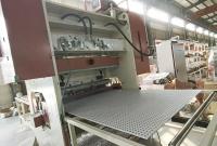 China PLC Control 200t Pressure Perforation Machine with Customizable Hole Shapes for Board Punching for sale