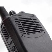 China UHF/VHF Digital Radio Handheld Walkie Talkie with Li-ion Battery and 5-10km Talk Range for sale