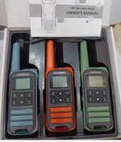 China Handheld Terminal Style Mini Walkie Talkie with 136-174/403-527MHZ Frequency Range for sale