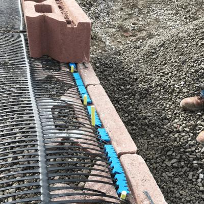 China CE/ISO9001 Certified HDPE Uniaxial Geogrid for Retaining Wall Reinforcement Black for sale