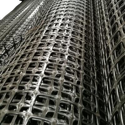 China 12.7*12.7mm and 25.4*25.4mm PP Plastic Biaxial Geogrid Mesh Perfect for Foundations for sale