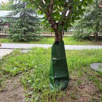 China Green 2 Packs 15 Gallon Slow Release Self Drip Irrigation Tree Watering Bag CE/ISO Approved for sale