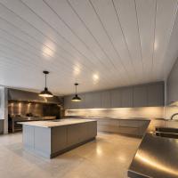 China Moisture-Proof PVC Ceiling Panel 250mm Waterproof Hollow Interior Decoration Board for sale
