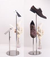 China Two Heads Shoes Display Stands Mirror Silver Shoe Display Shelf For Men Women for sale