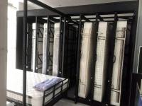 China Pulling Out Metal Wire Display Racks 250mm Large Mattress Display Stand for sale