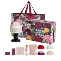 China Eco Friendly Candle Gift Set 330G Soy Candle Gift Box With Natural Essential Oils for sale