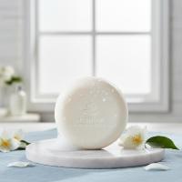 China OEM Round Soap Bars White Perfume Soap Bars 165g With 8cm Diameter And 4.5cm Height for sale