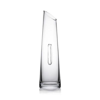 China Popular design Safety Heat-resistant Glass Water Carafe Water with Decoration for sale