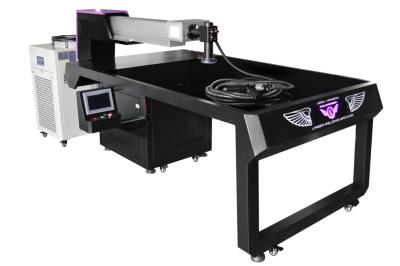 China Handheld YAG Fiber Laser Welder 1064nm 300W 500W 0.2mm Spot Diameter for sale