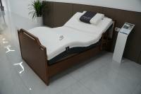 China Easy Assembly Electric Adjustable Beds Zero Gravity Sleep Smart Bed for sale