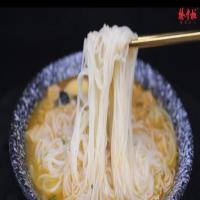China Non Fried Spicy Beef Flavor Instant Noodles yummy flavor instant noodles for sale