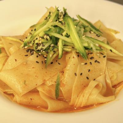 China 1 Year Shelf Life Non-Fried Noodles Broad Noodles with Fresh Ingredients for sale