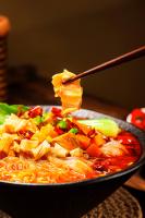 China 92g12 Cup Noodles Chongqing Mala Flavor Instant Noodles Sauce Included Flavorful Spicy Meal Option For Restaurants And Cafes for sale