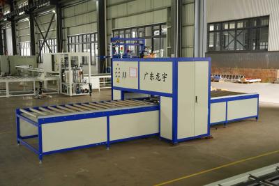 China Automatic Single Component Glue Spraying Machine 1300mm Coating Width 15m/min Speed for sale