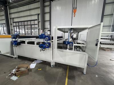 China Automatic Honeycomb Core Stretching Cutting Machine 2000mm Input Width 3-10m/min Speed for sale