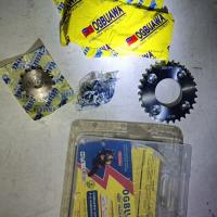 China CB100 Comp Chain And Sprocket Set Alloy / Iron Motorcycle Spare Parts for sale