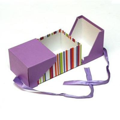 China Customized Size Apparel Packaging Box Duble Door With Ribbion for sale