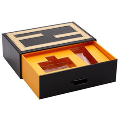 China Embossing Oem Luxury Cosmetics Packaging Box With The Soft Touch Finish for sale