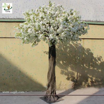 China 8ft White Fake Cherry Blossom Tree Fiberglass Trunk UVG for Garden Landscaping for sale