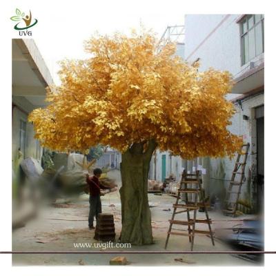 China UVG GRE06 Golden Artificial Banyan Tree Indoor Home Decorative Fake Plant 1.5m for sale