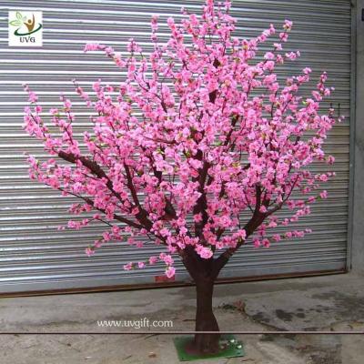 China Artificial Peach Blossom Silk Tree UVG CHR036 Pink 1.5m Indoor Wedding Decoration for sale