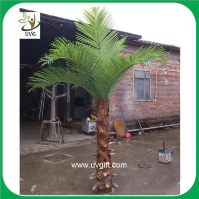 China UVG PTR018 3m Indoor Plastic Palm Tree Artificial Leaves Natural Bark for sale
