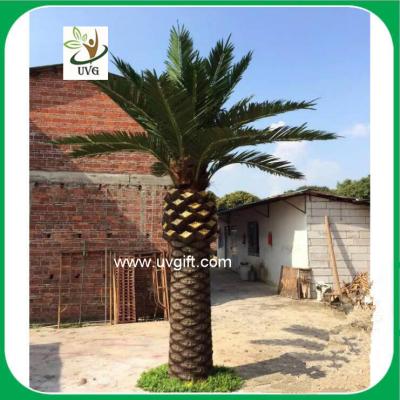 China UVG Giant Artificial Coconut Leaves Outdoor Decorative Palm Trees for Park Decoration 3m Height for sale