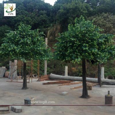 China 10ft Handmade Green Artificial Banyan Tree UVG Outdoor Christmas Decoration GRE052 for sale