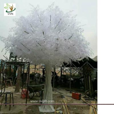 China Indoor Artificial Banyan Tree 6ft Silk Leaves UVG White for Wedding Decor for sale