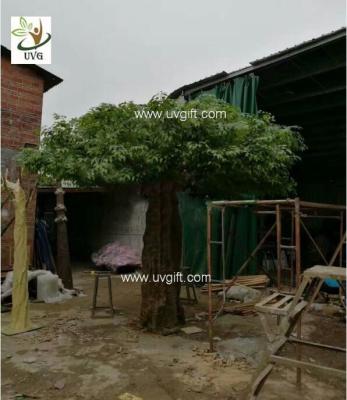 China UVG Indoor Large Fake Banyan Tree Realistic Silk Leaves Artificial Plant 6ft for sale