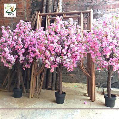 China Artificial Cherry Blossom Tree UVG Wooden Tabletop Decoration 60cm Height for sale