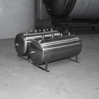 China 50L Stainless Steel Air Storage Tank 1.25 MPa Large Volume Vertical Tank for sale