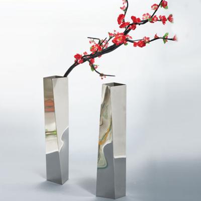 China Stainless Steel Gold Flower Pot Large Metal Planter for Living Room Decor 304 Grade for sale