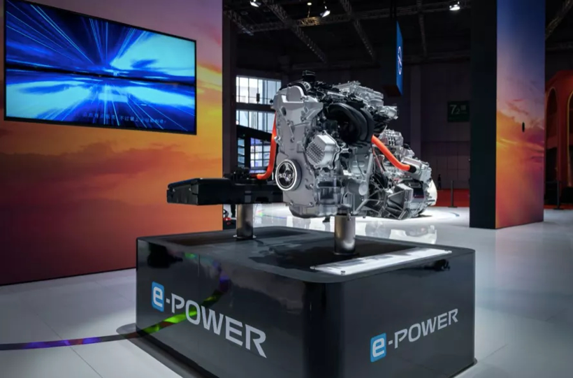e-POWER驱动电机及控制器(图片来源:东风汽车有限公司)