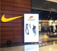 China Led Display P2.5 P3 Wholesale Digital Signage And LED Display Screen LED Screen Indoor Poster P1.875 P2 P2.5 P3 for sale