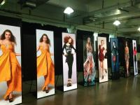 China 5000nits Indoor Led Poster Display P2.5 P2 P3 USB 4G Smart Control Frontage for sale