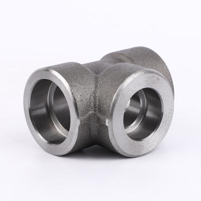 China Socket Welding Tee 304 Stainless Steel Reducing Tee Forged Pipe Fittings ASME B16.9 1/2 to 4 Inch for sale