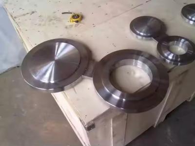 China Spectacle Blinds A516 GR70 Carbon Steel ASME B16.48 Forged Flange 1/2