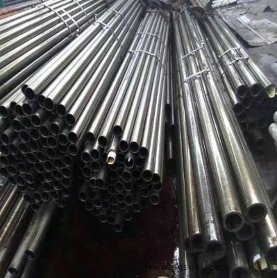 China Seamless Alloy Steel Pipe ASTM A335 P22 25mm Wall Thickness Varnished 13CrMo44 for sale