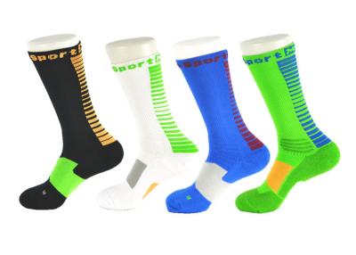 China Green Athletic Basketball Socks 64% Nylon 20% Spandex Anti-Bacterial Anti-Slip Custom Size for sale